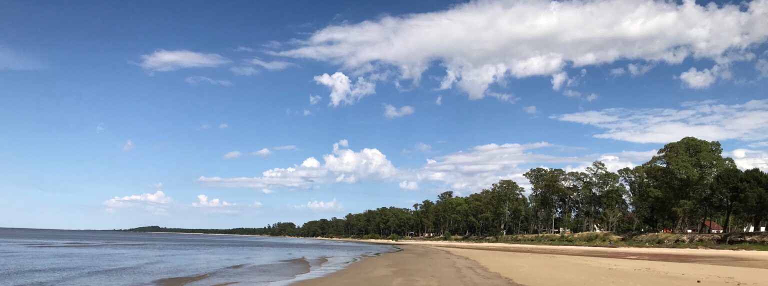 Playas de Colonia: guía de balnearios, actividades y mejores épocas ...